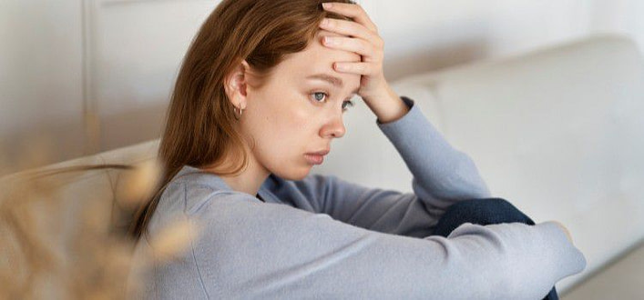 Sono triste: cosa significa e come uscire dalla tristezza